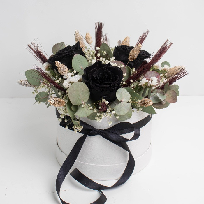 Stabilizované cierne ruze v boxe - Goth | Kvety pre Vás